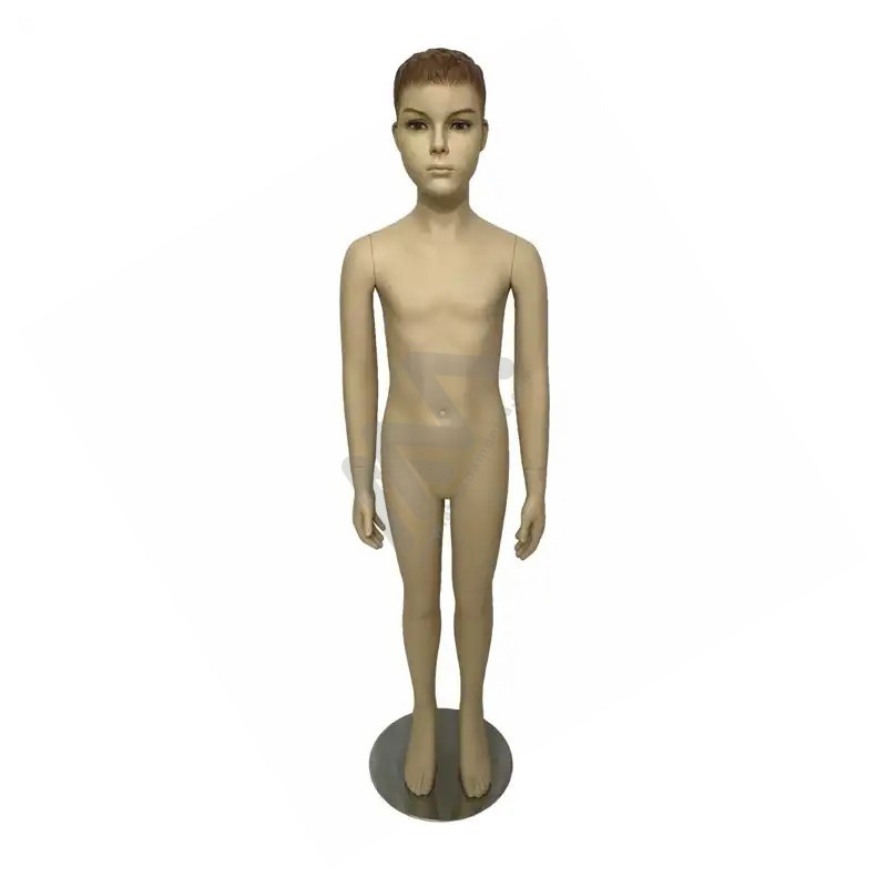 6/8-year-old Boy Mannequin w/ Head | Atrás da Montra
